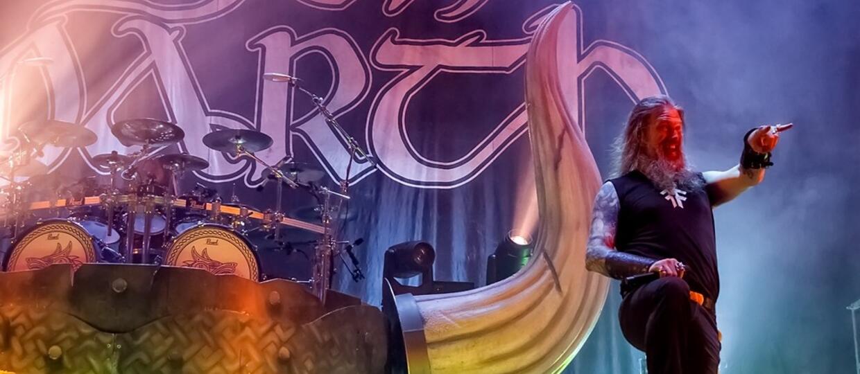Fan Amon Amarth został dźgnięty nożem po koncercie - Antyradio