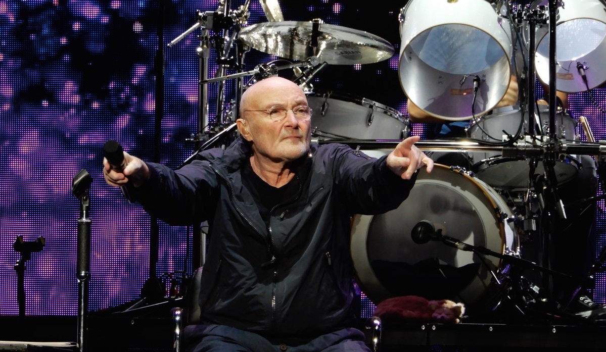 Phil Collins wrócił na listy przebojów. Wszystko przez głupie wideo ...