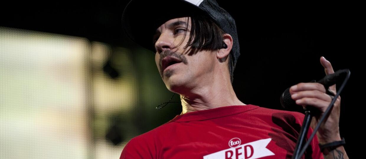 Red Hot Chili Peppers w utworze We Turn Red - Antyradio